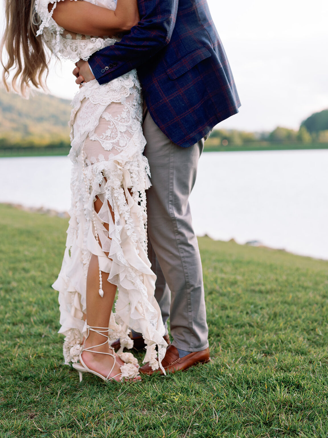 Hally & Timmy's Timeless Wedding at Grandfather Golf and Country Club ...